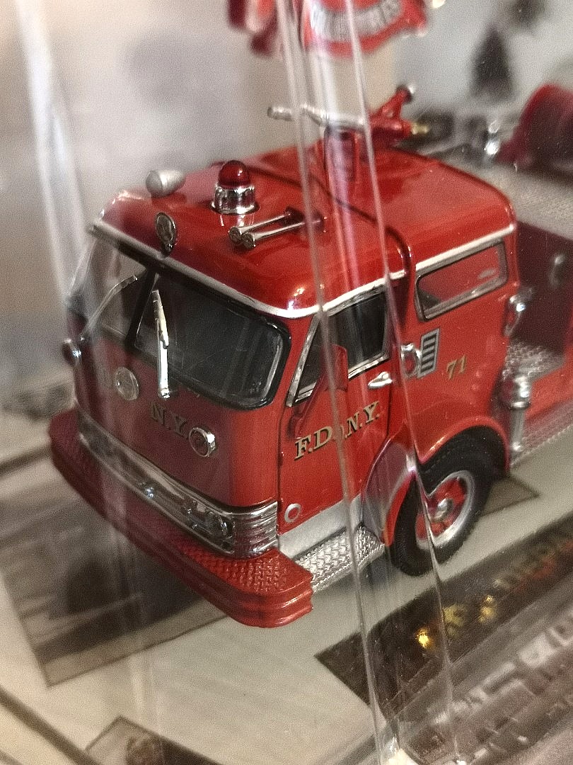 Code 3 New York 消防車 絕版, 興趣及遊戲, 玩具 & 遊戲類 - Carousell