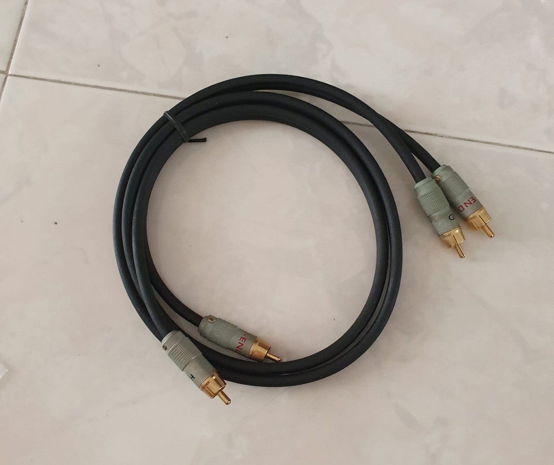 Custom interconnect cable 1m, Audio, Other Audio Equipment on Carousell