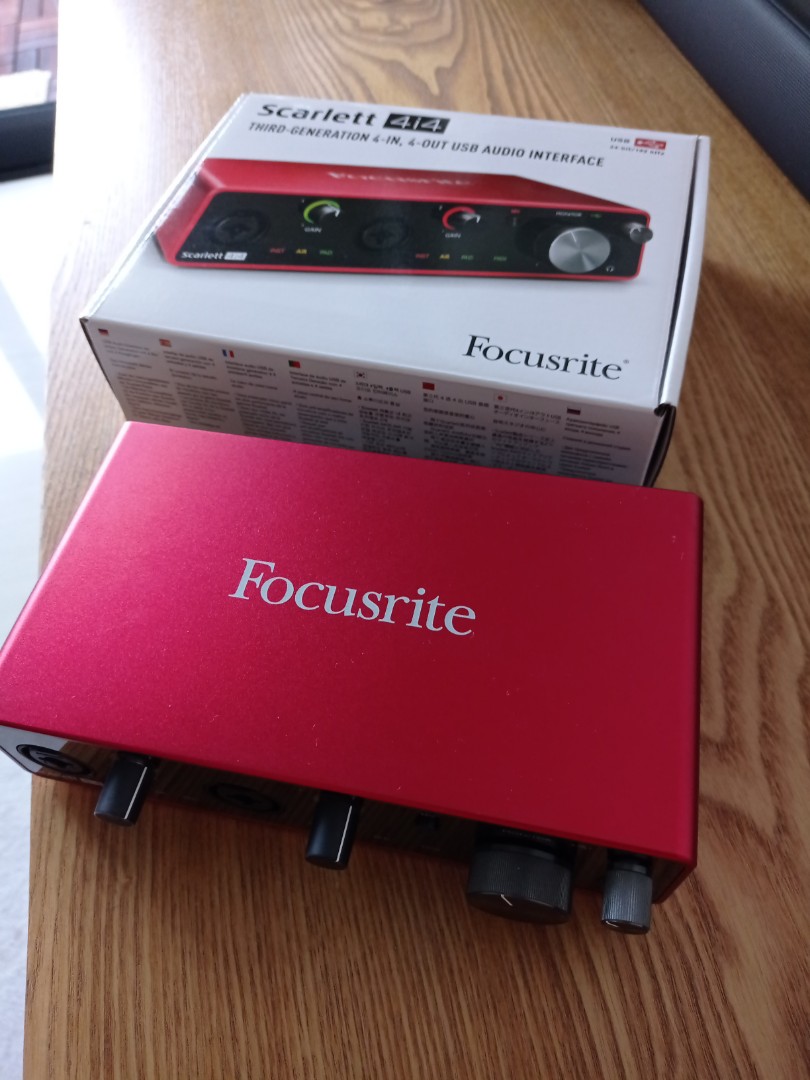 Focusrite Scarlett 4i4, Hobbies & Toys, Music & Media, Music ...