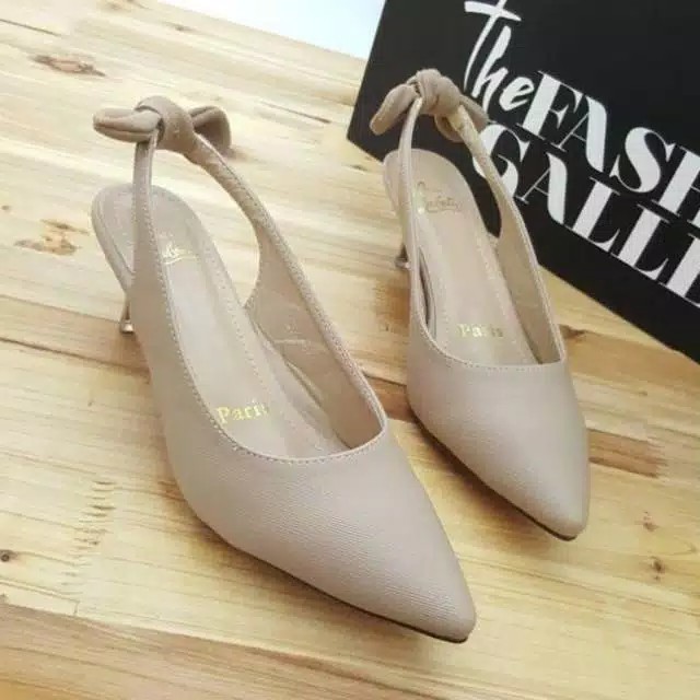 high hils cantik, Fesyen Wanita, Sepatu di Carousell