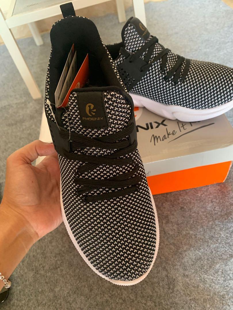 Sepatu phoenix cowok cocok buat kado, Fesyen Pria, Sepatu , Sneakers di ...