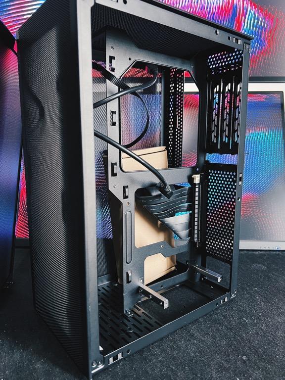 SSUPD Meshlicious Mini-ITX, Computers & Tech, Parts & Accessories ...