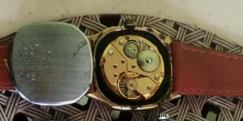 BULOVA Manual Wind P2, Hobbies & Toys, Memorabilia & Collectibles ...