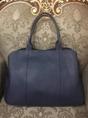 Elsa Veroni shoulder bag, Women's Fashion, Bags & Wallets, Shoulder ...