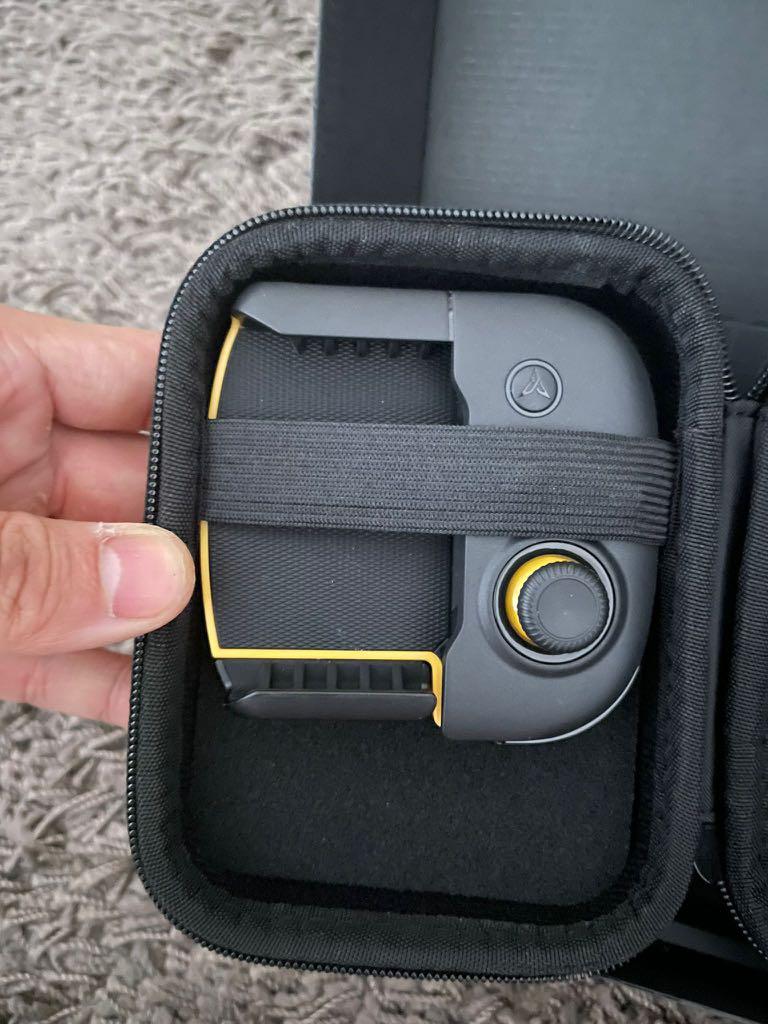 Flydigi Wasp 2 One handed mobile gaming controller, Mobile Phones & Gadgets, Mobile & Gadget ...