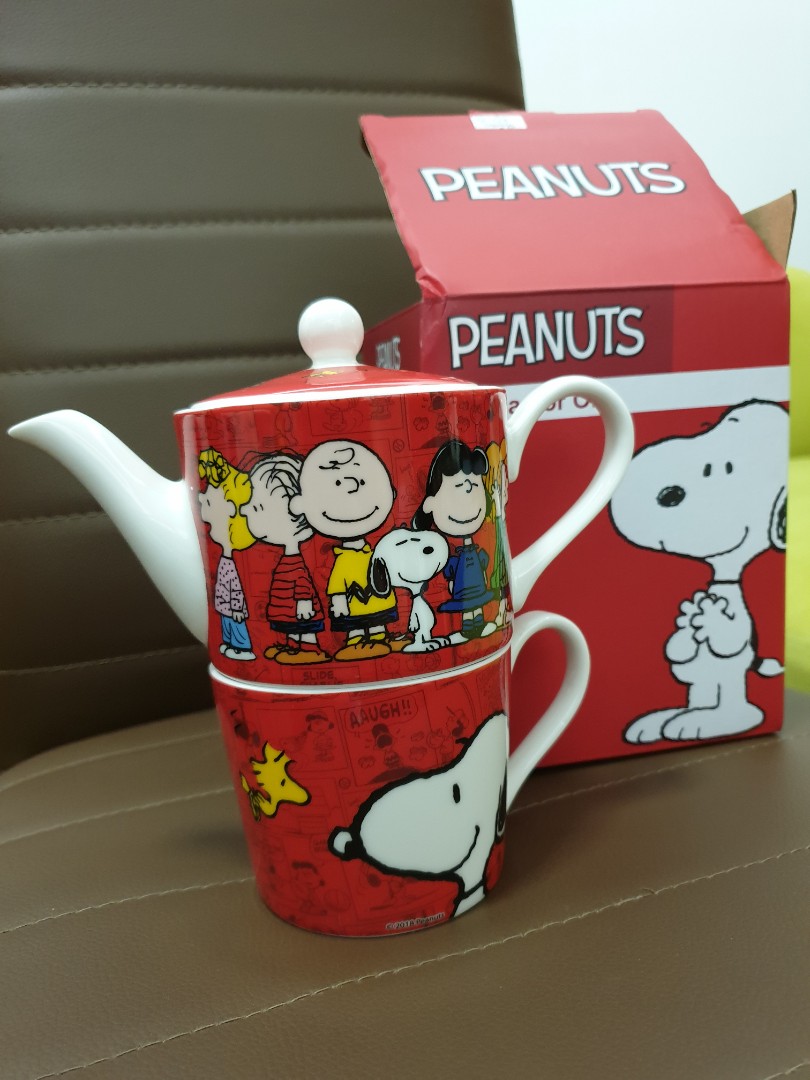 PEANUTS Snoopy TEAPOT & CUP Set, Furniture & Home Living, Kitchenware ...