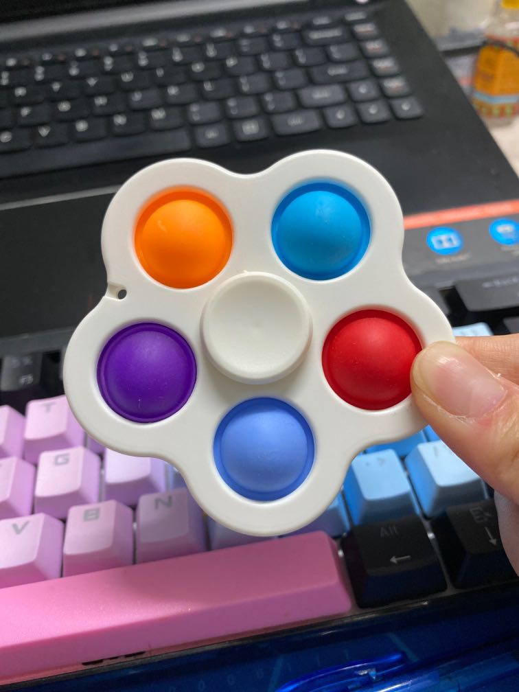 Pop it - Fidget spinner, Hobbies & Toys, Toys & Games on Carousell