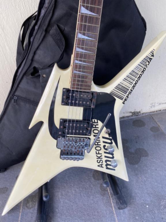 RARE PEPSI FACTORY CUSTOM E-GUITAR, Hobbies & Toys, Music & Media ...