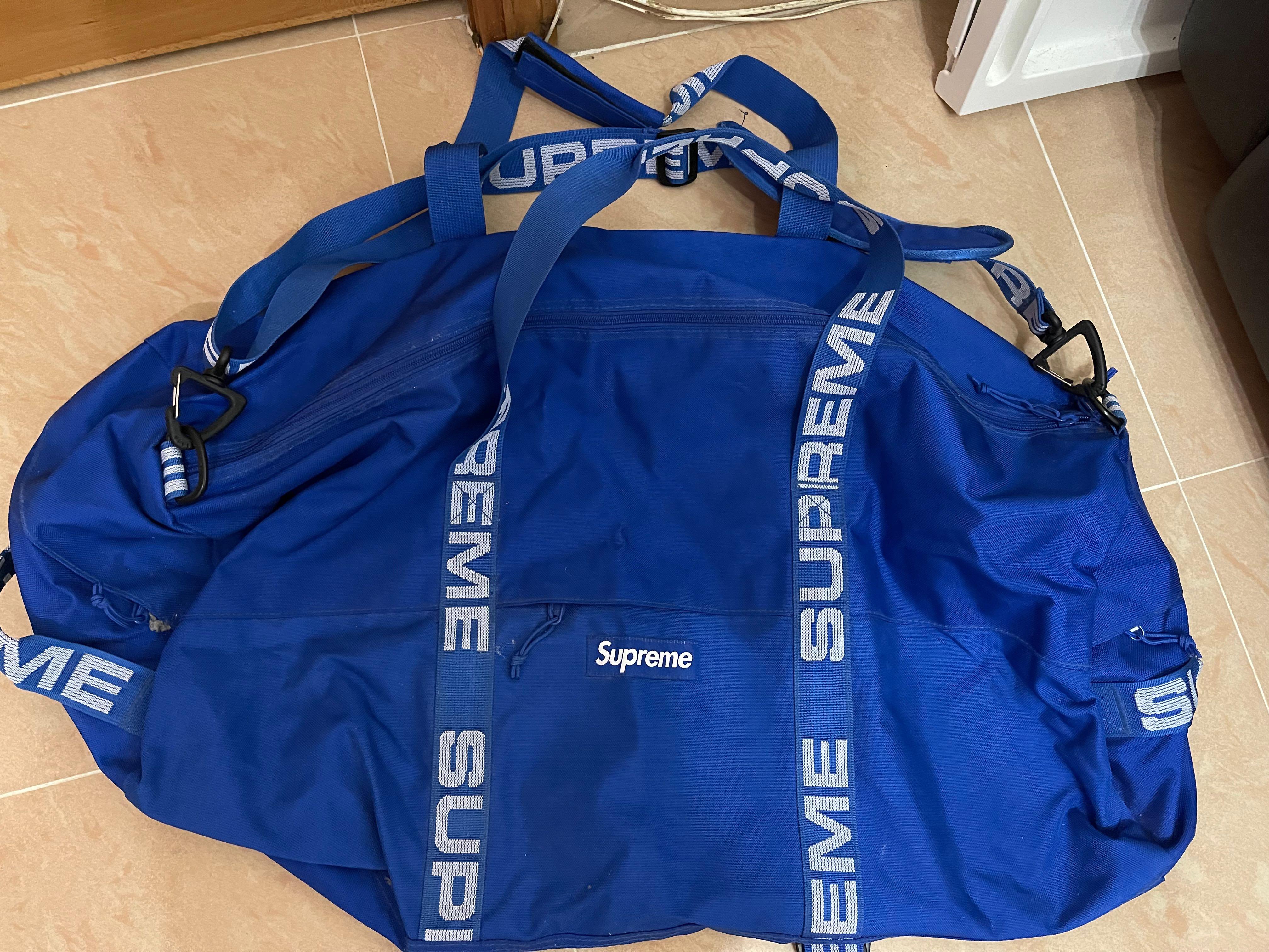 Superme Duffle Bag 藍色全新未用, 男裝, 袋, 背包 - Carousell