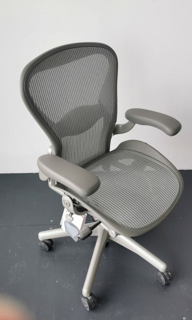 Herman Miller Posturefit Aeron Chair, Furniture & Home Living ...