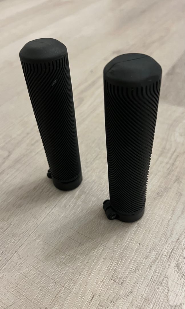 Original Brompton Lock On Grip, Sports Equipment, Bicycles & Parts ...