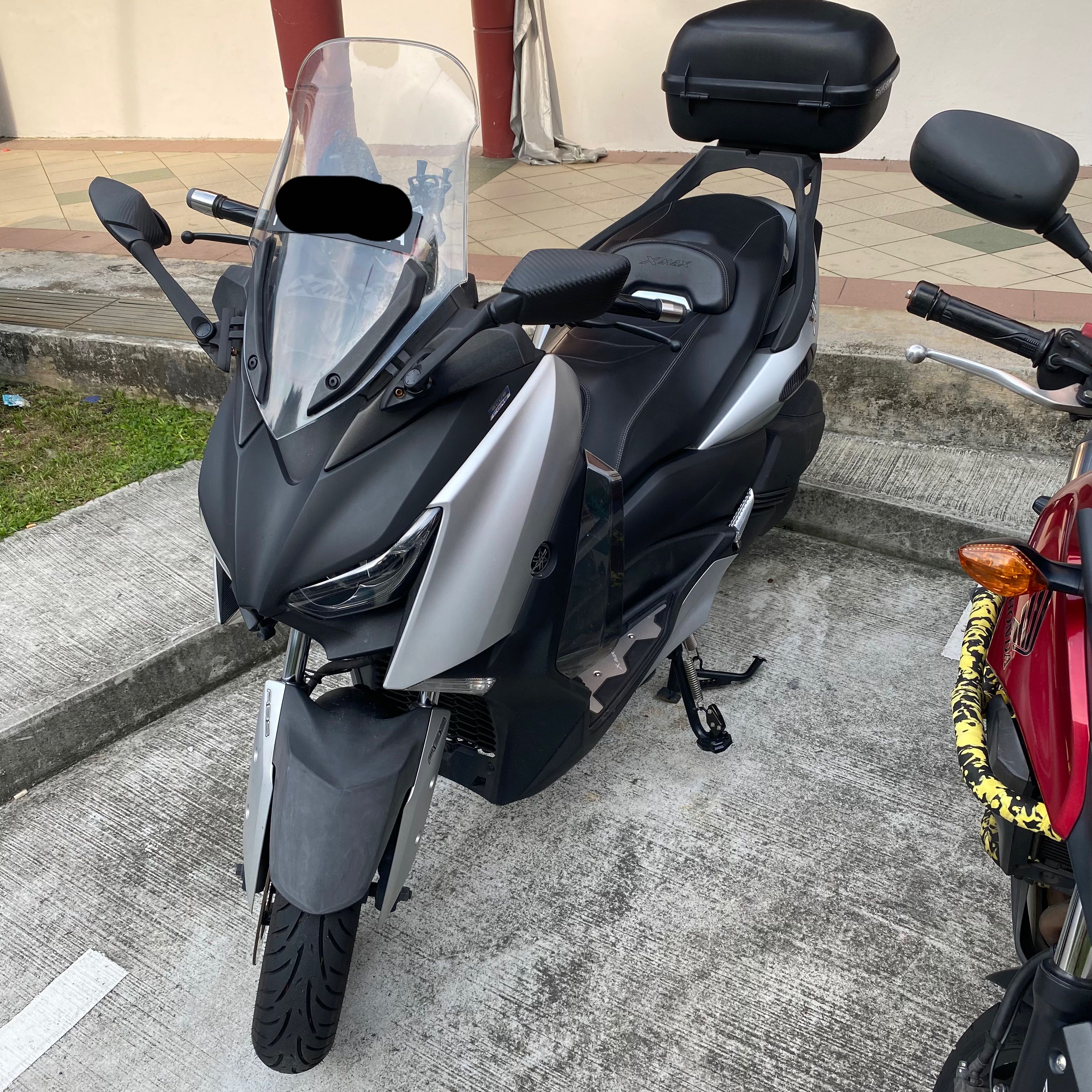 Sliver colour Yamaha Xmax 300, Motorcycles, Motorcycles for Sale, Class ...