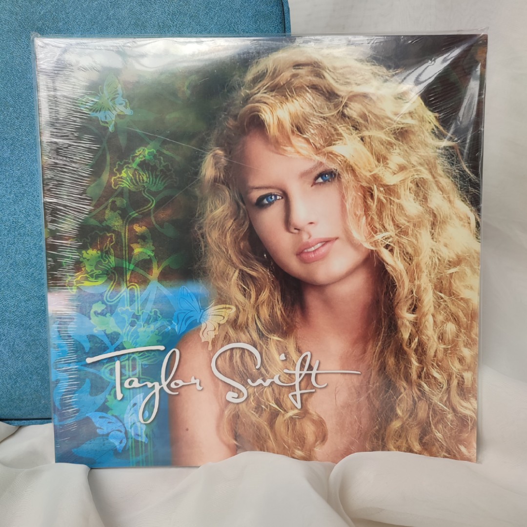 Taylor Swift Self-Titled Vinyl, Hobbies & Toys, Music & Media, Vinyls ...