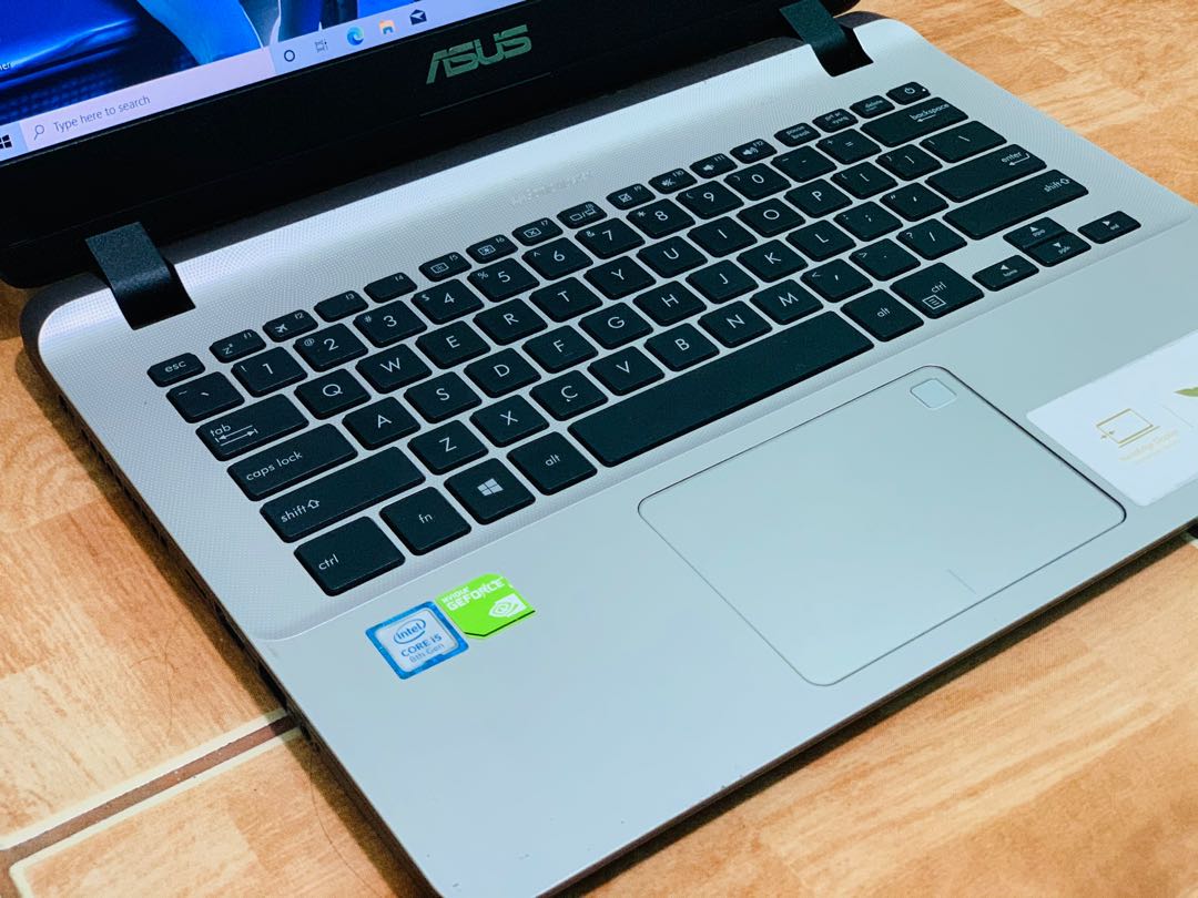 Asus VivoBook_14 X407UF / Intel Core i5-8th Gen / 8gb RAM DDr4 / 1TB HDD / NVIDIA GeForce Mx130 ...