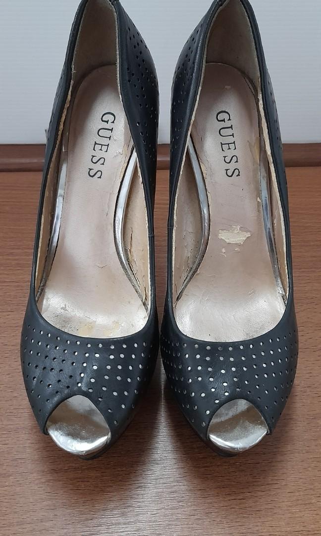FREE ONGKIR JABODETABEK Heel Guess, Fesyen Wanita, Sepatu di Carousell