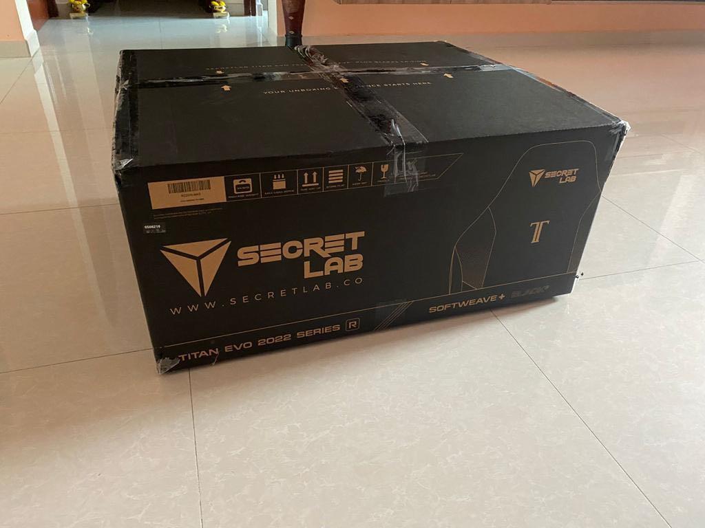 Secretlab TITAN Evo 2022 Series - Regular, Furniture & Home Living ...