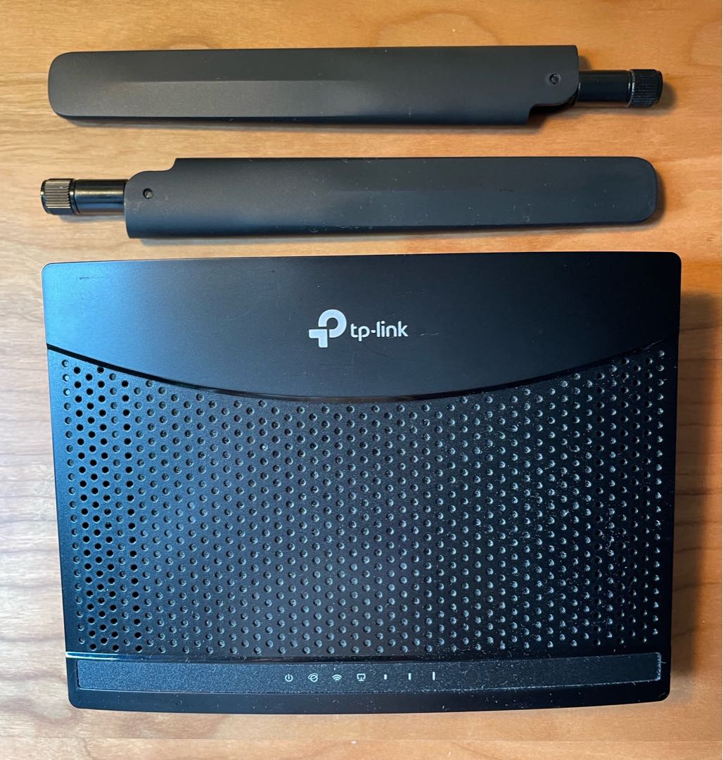 TP-link tplink Router TL-MR100 4G wifi sim card, 電腦＆科技, 電腦周邊及配件, Wifi及 ...