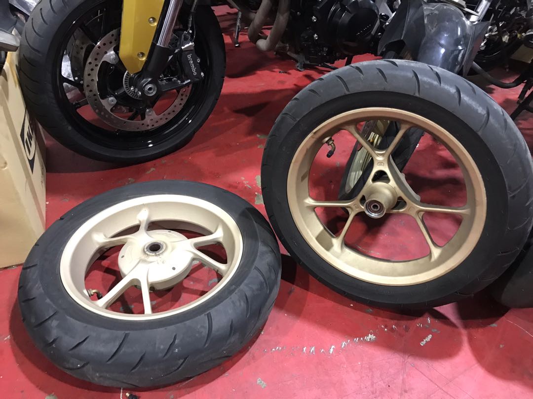 Aerox stock rim gold(clearance!), Motorcycles, Motorcycle Accessories ...