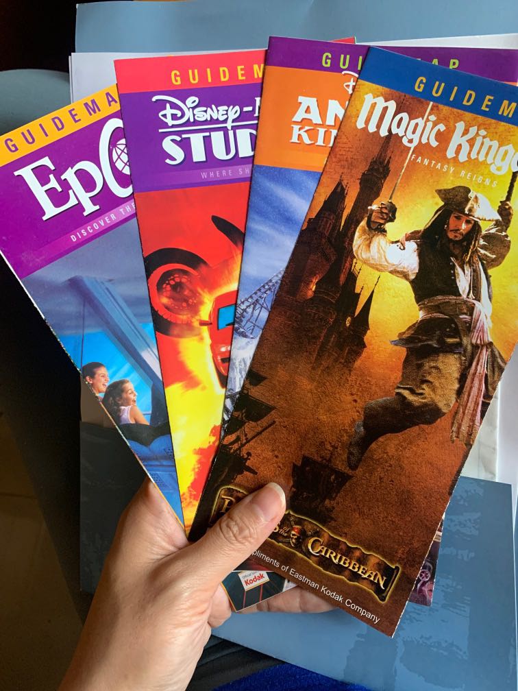 Florida Disney guide map, 興趣及遊戲, 書本 & 文具, 旅遊書籍 - Carousell