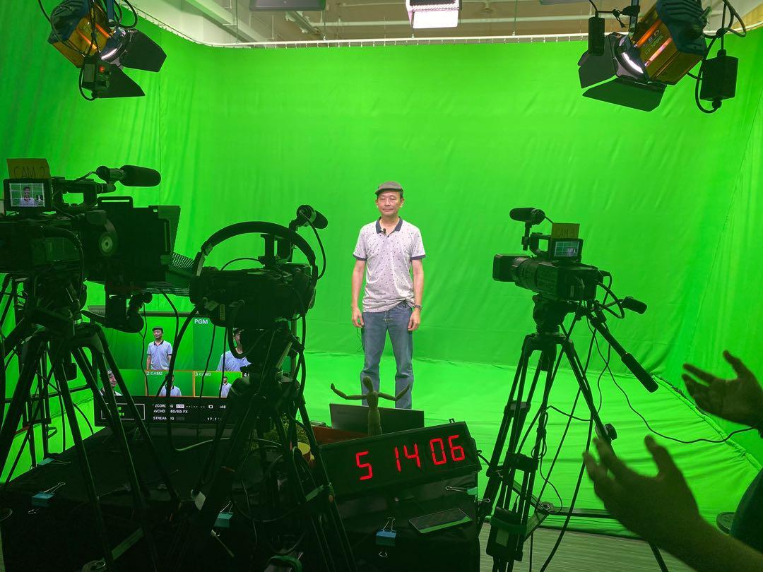 Greenscreen studio rental, Photography, Video Cameras on Carousell