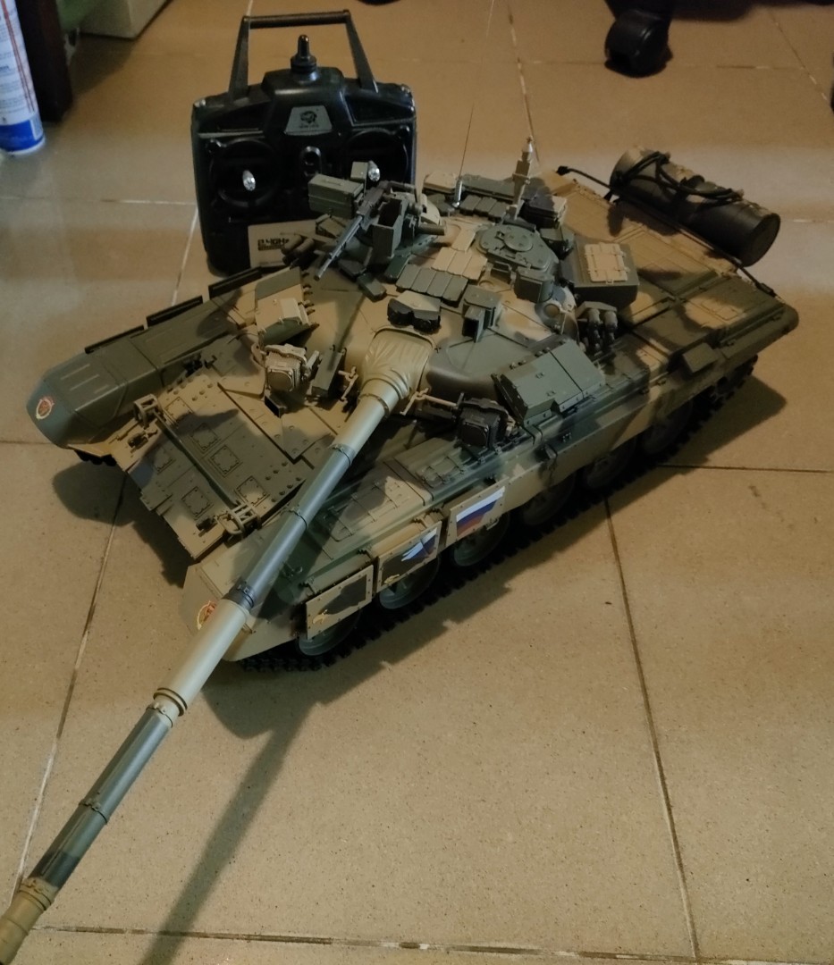Heng Long Remote Control tank T90s. 1/16 scale, Hobbies & Toys, Toys ...