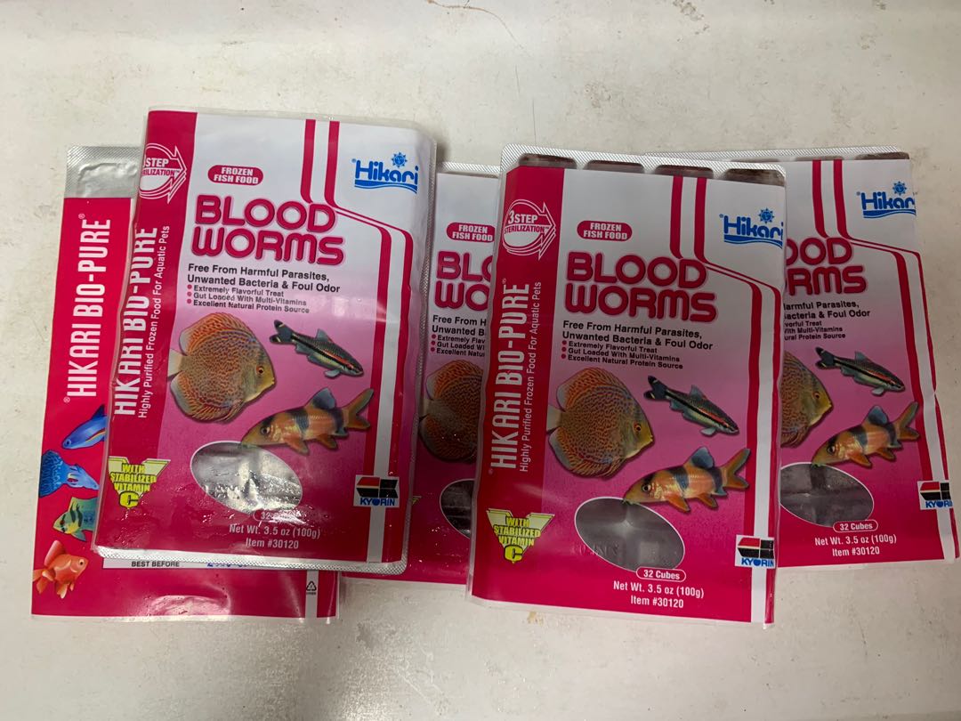 Hikari Blood Worm, Pet Supplies, Pet Food on Carousell