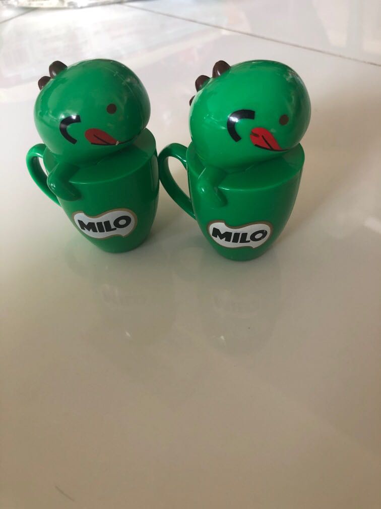 Milo dinosaur figurines - 2 pc, Hobbies & Toys, Memorabilia ...