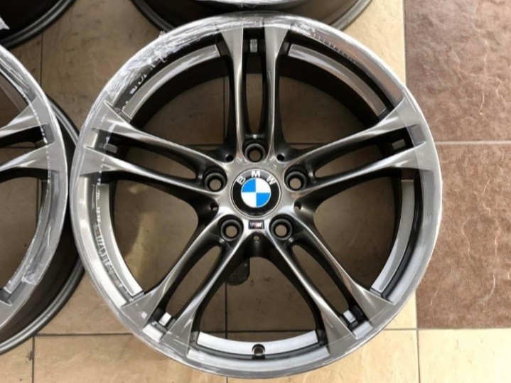 ORIGINAL BMW M-SPORT STYLE 613 18" rim, Auto Accessories on Carousell