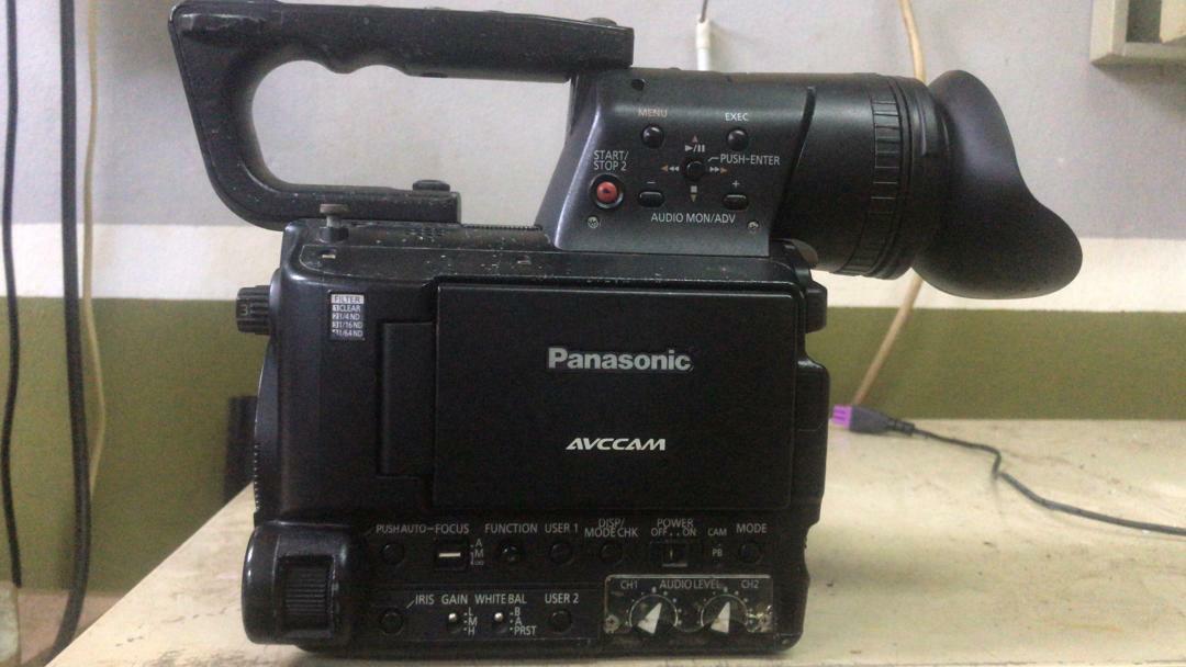 Panasonic AG AF102, Photography, Cameras on Carousell