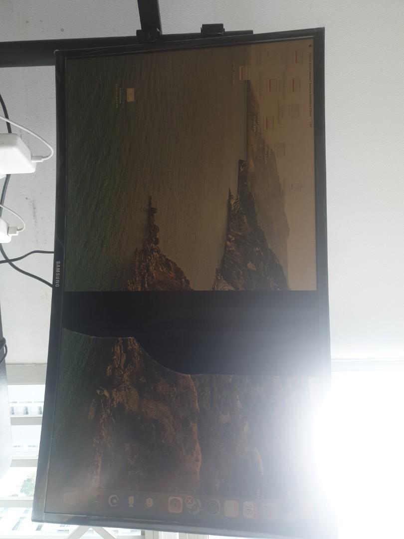 Samsung Monitor (cracked screen), Computers & Tech, Parts & Accessories ...