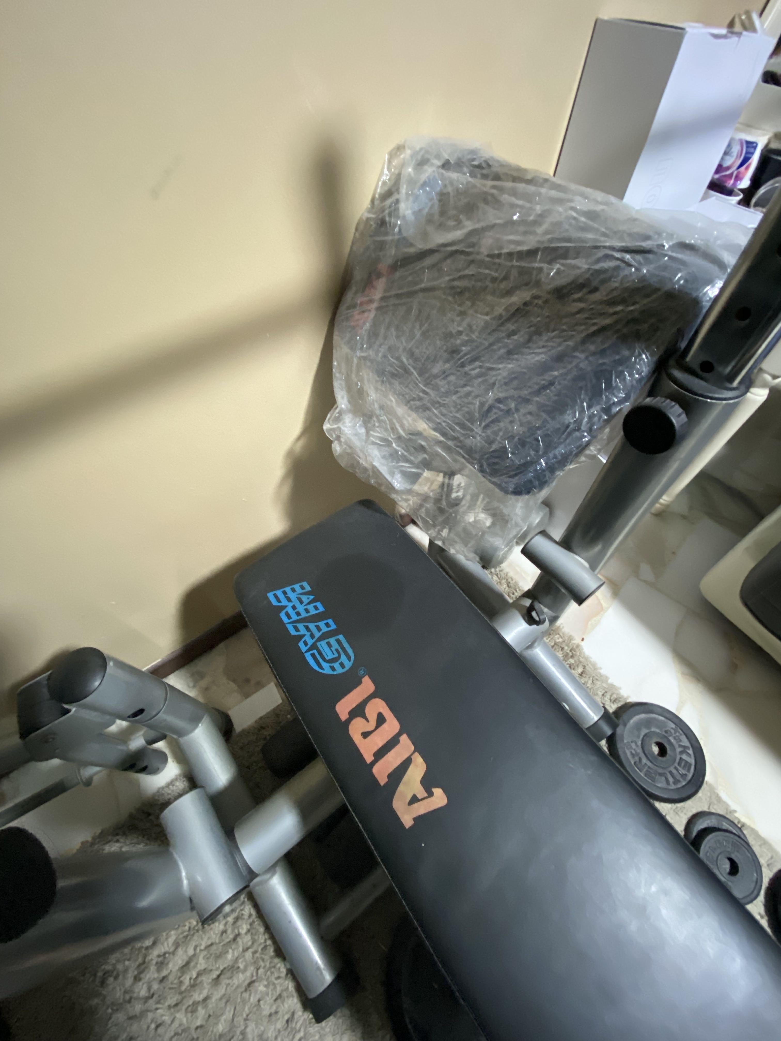 Aibi gym bench + lat +leg extension, Sports Equipment, Exercise ...