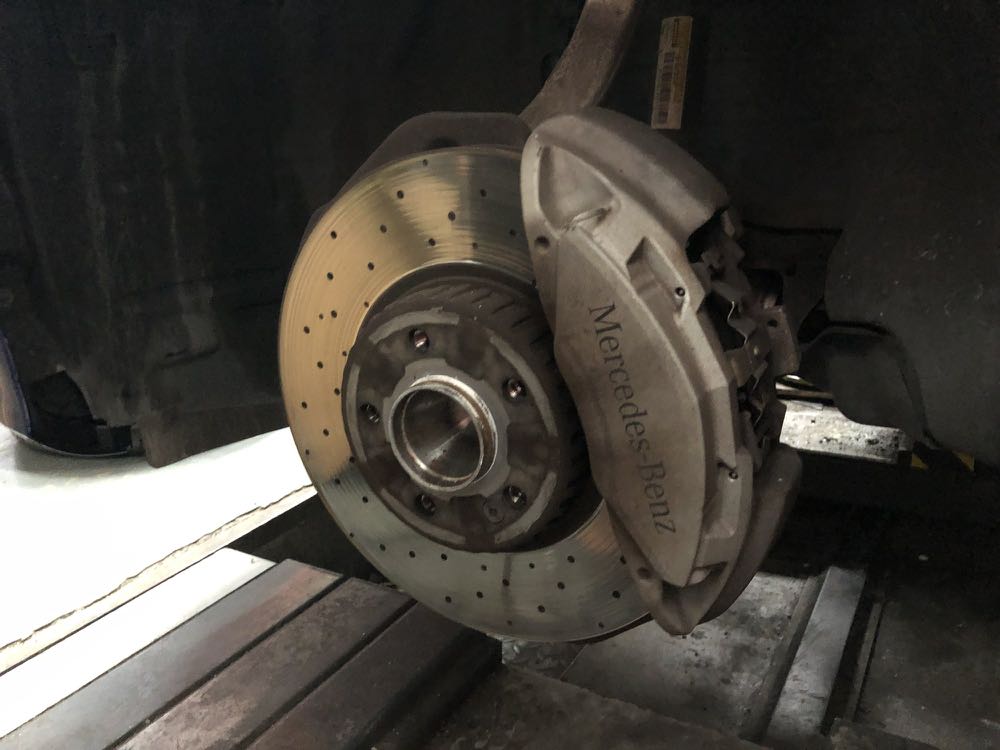 AMG Line brakes W205, Car Accessories, Accessories on Carousell