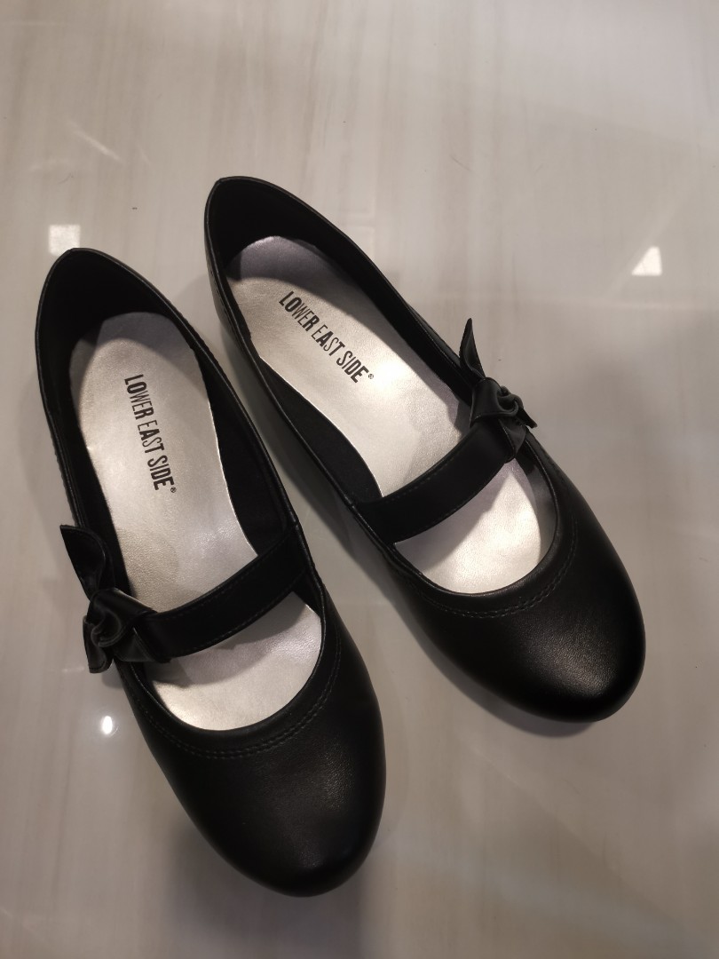 Black shoes pamasok sa work or school Like new di masiyadong nagamit ...