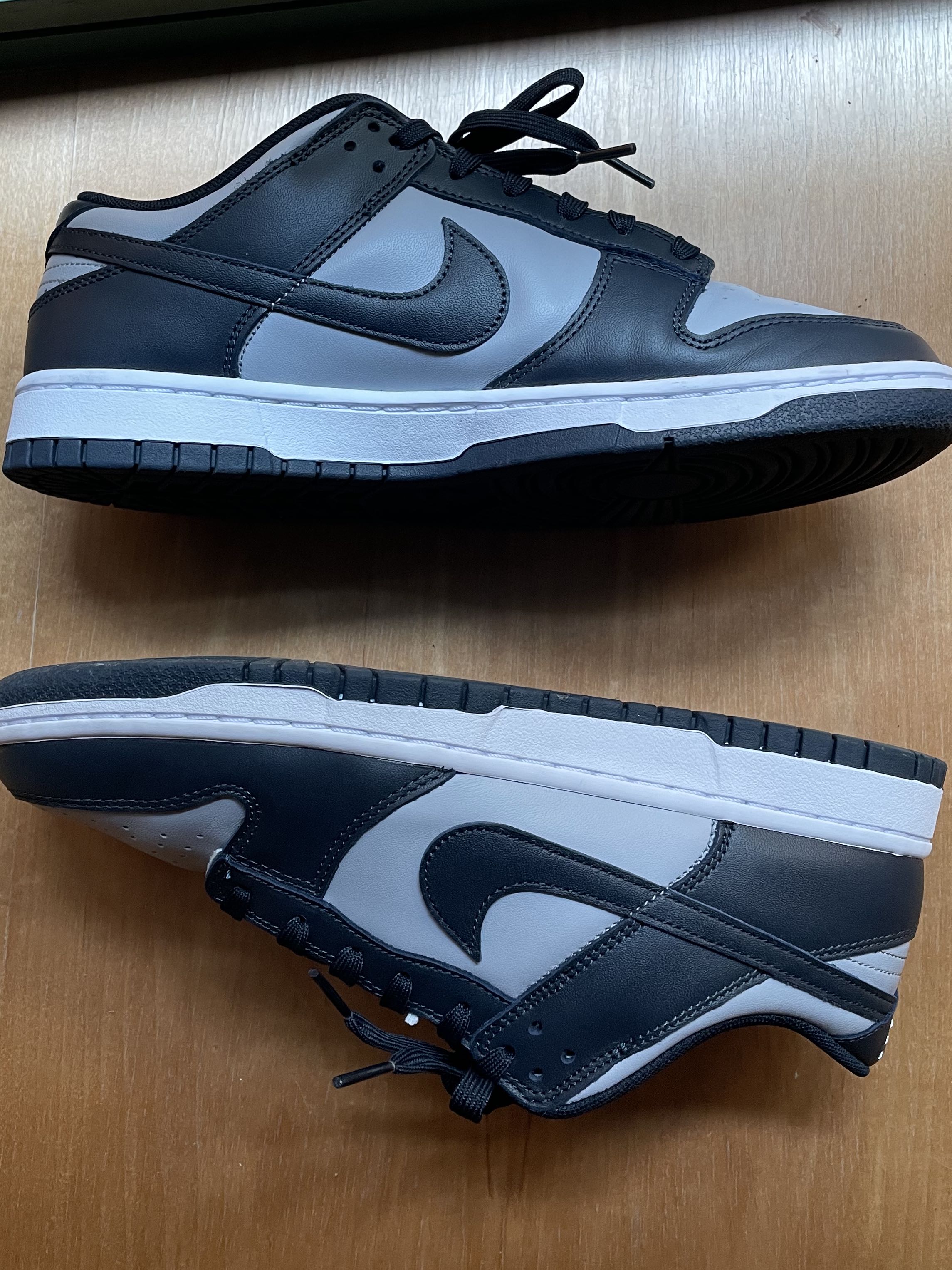 georgetown dunk low, Men's Fashion, Footwear, Sneakers on Carousell