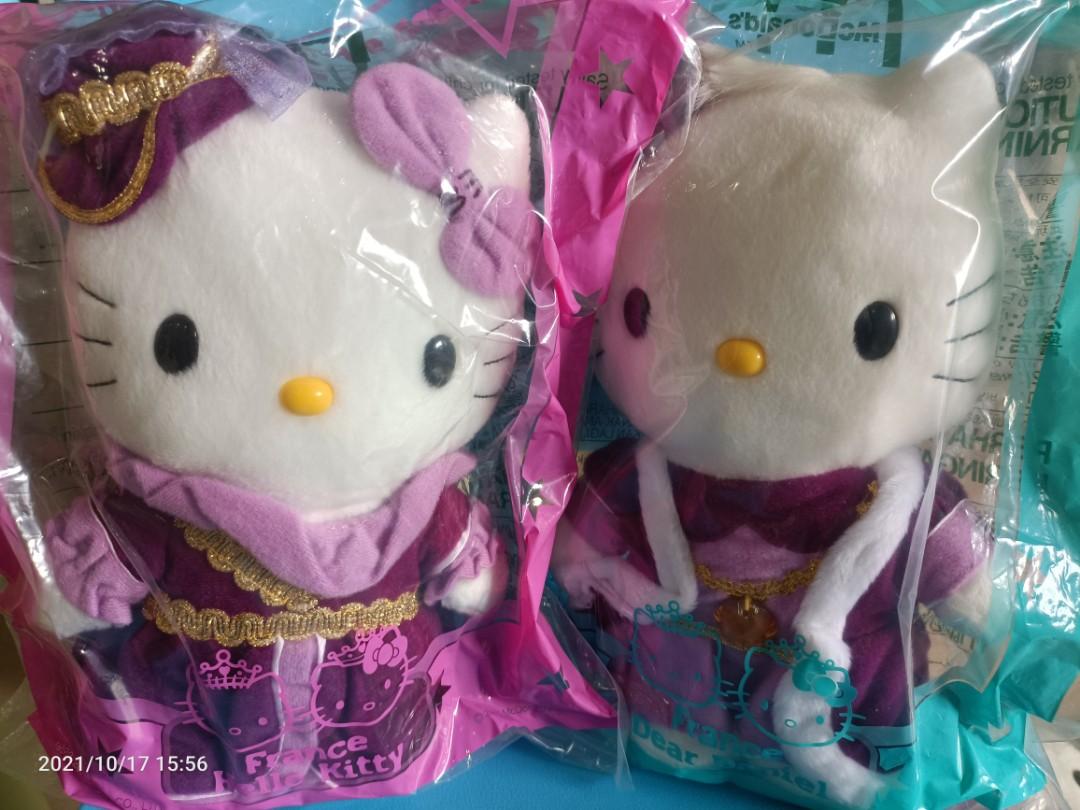 Hello kitty King & Queen set, Hobbies & Toys, Memorabilia & Collectibles, Vintage Collectibles ...