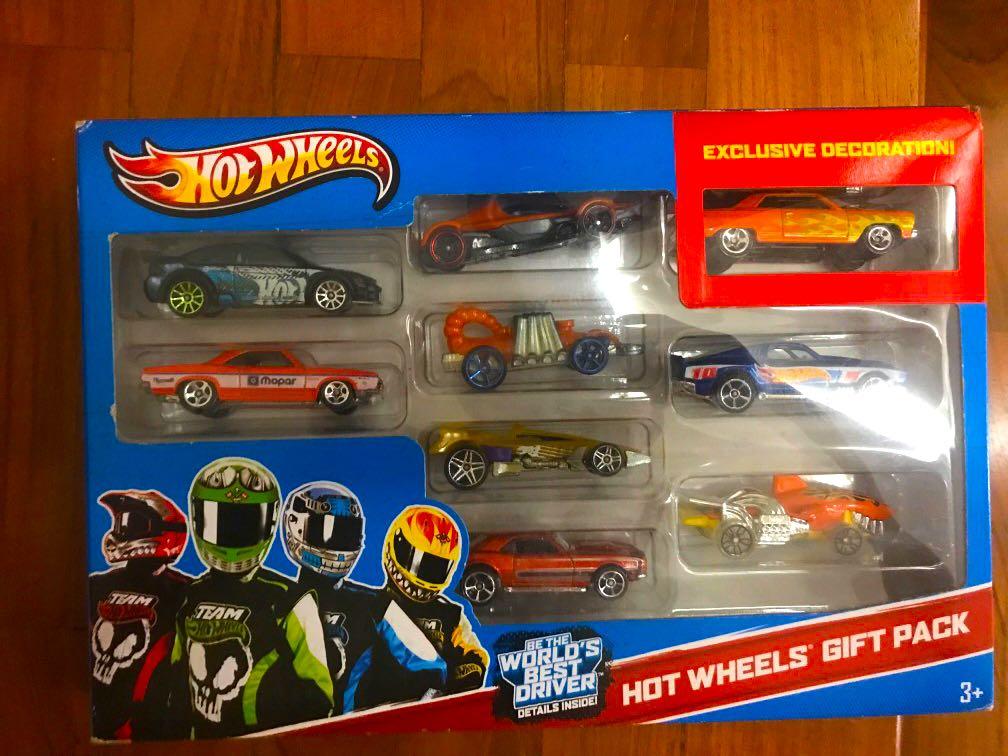 Hot Wheels Gift Pack, Hobbies & Toys, Toys & Games on Carousell