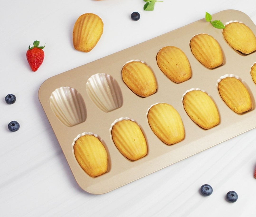Madeleine mould, Furniture & Home Living, Kitchenware & Tableware ...