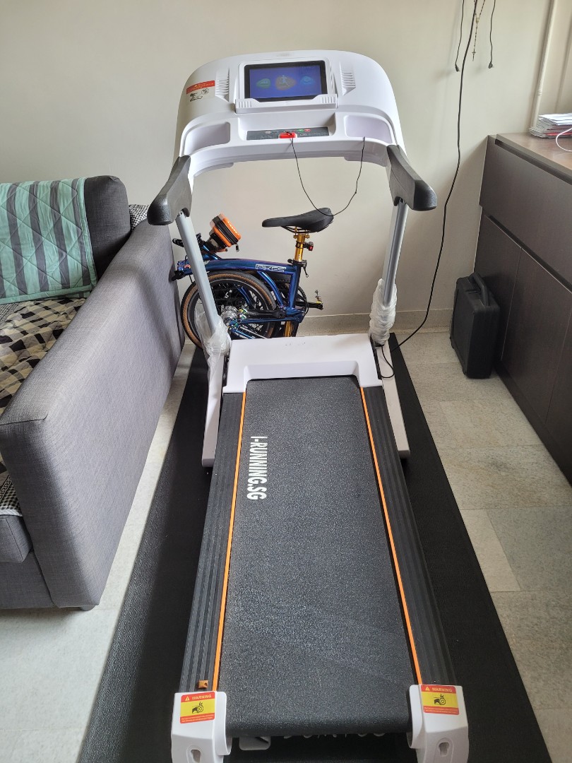 Motorised threadmill TM788, Sports Equipment, Exercise & Fitness ...