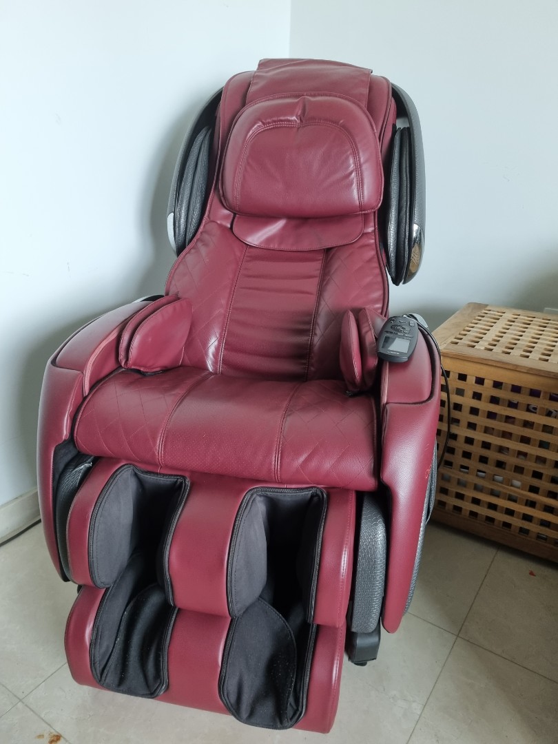 Osim uMagic massage chair, Health & Nutrition, Massage Devices on Carousell