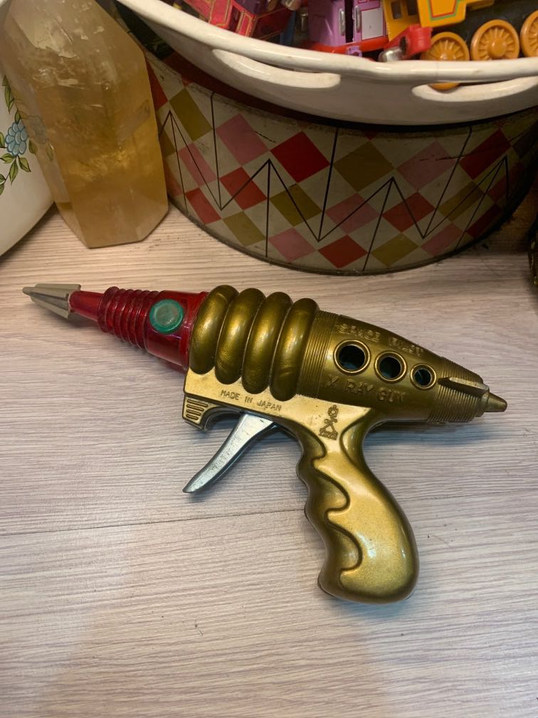 [TSFK 053] Space Pilot X Ray Gun. Yoshiya, Japan. Sparking Space Gun ...