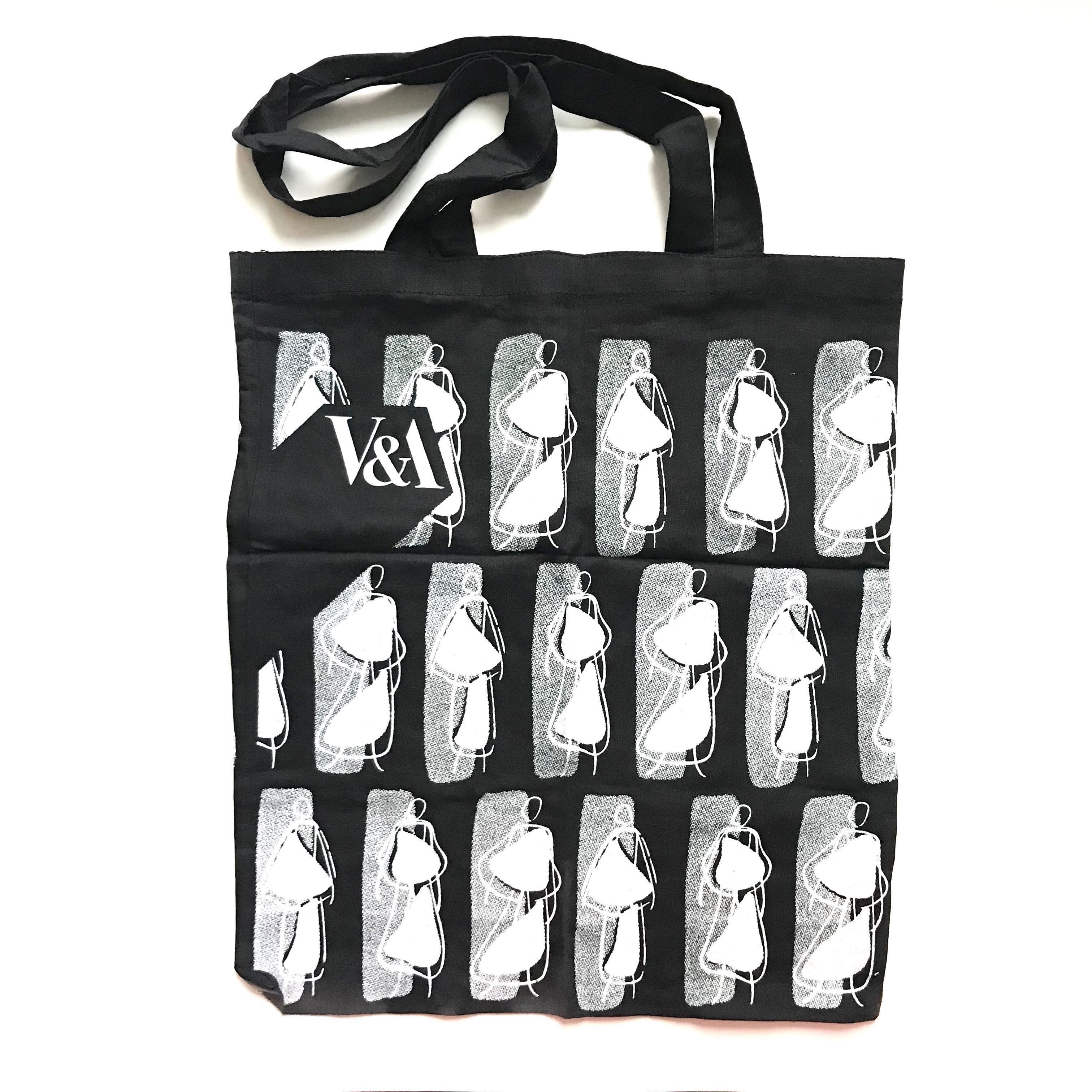 V&A Museum Tote Bag Limited Edition, 女裝, 手袋及銀包, Tote Bags - Carousell