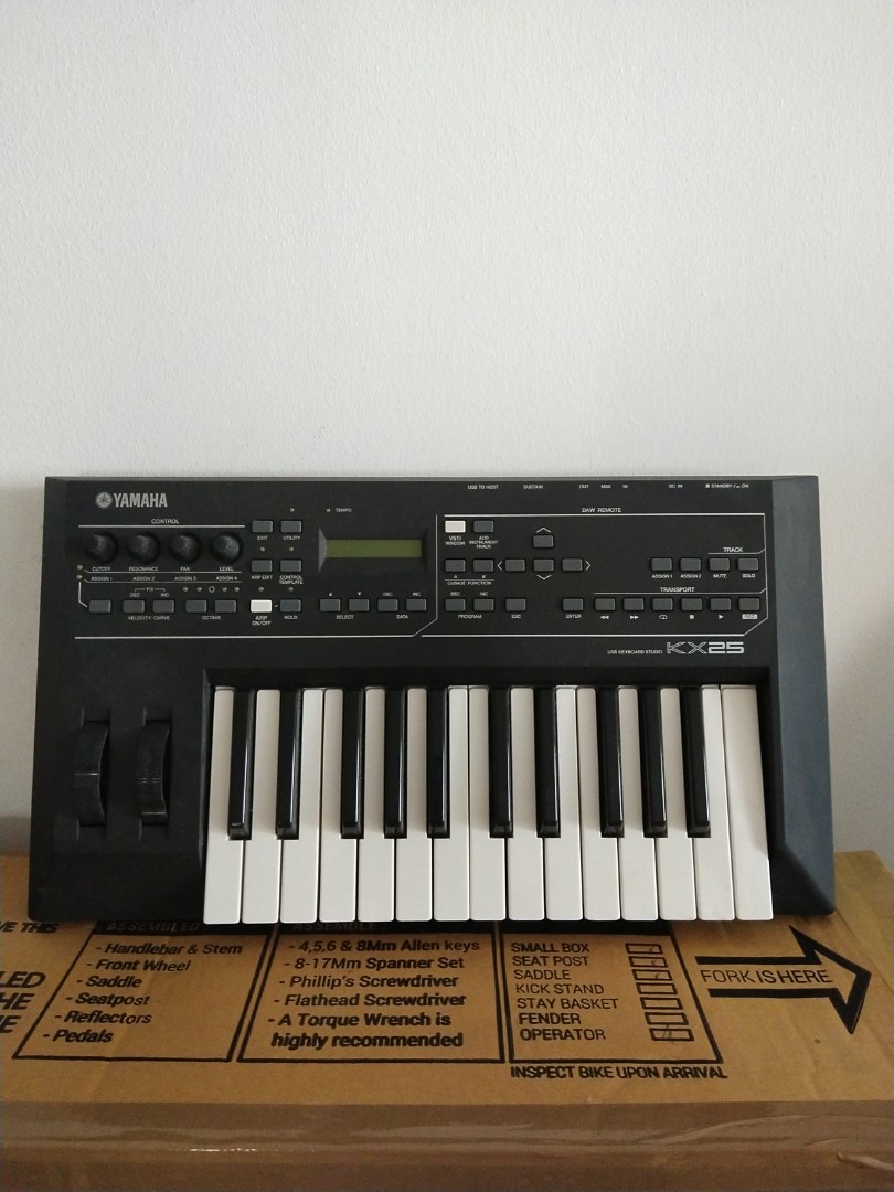YAMAHA KX25 USB KEYBOARD STUDIO, TV & Home Appliances, TV ...