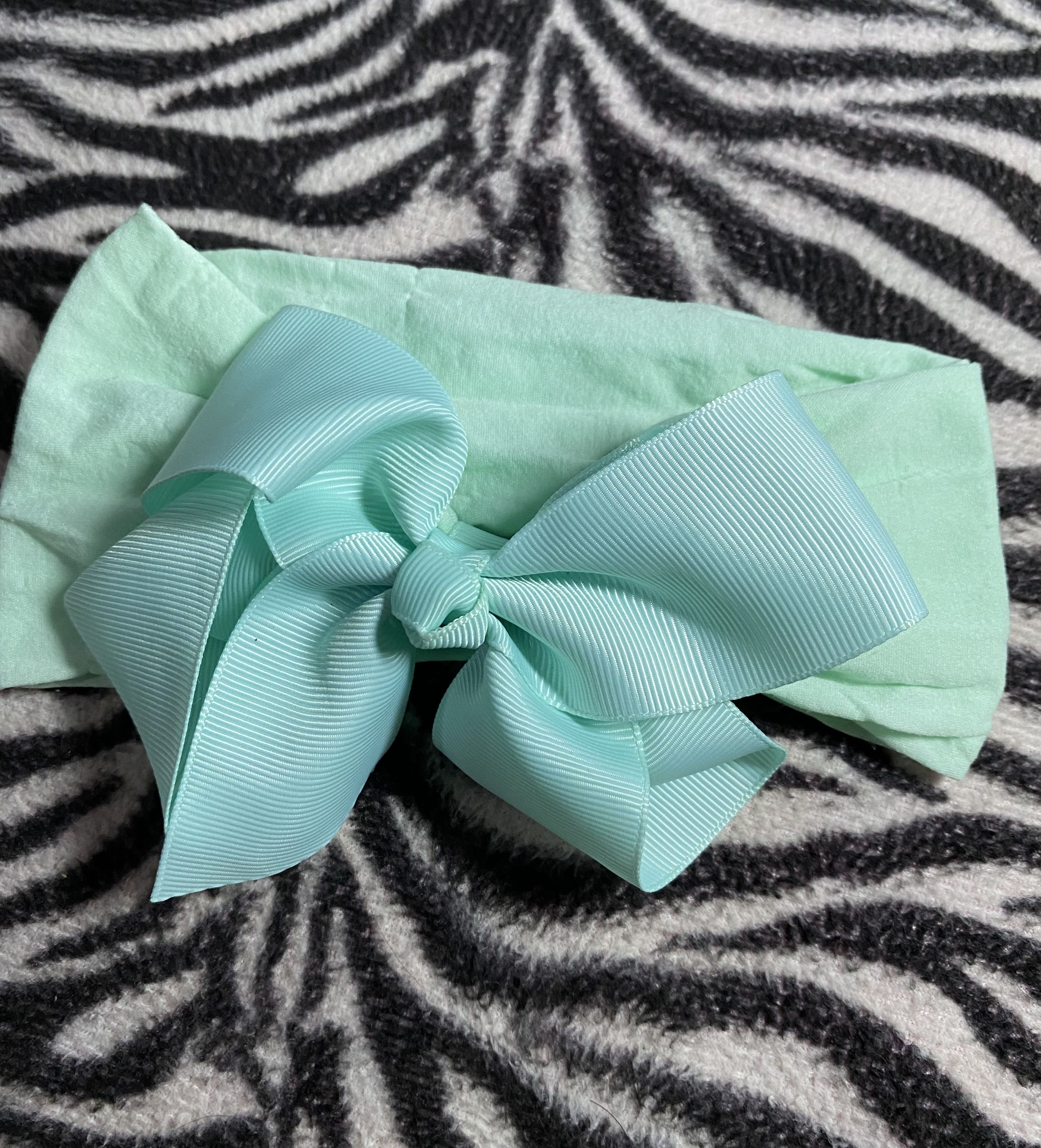 Babies hair bow ( big ribbon), Babies & Kids, Babies & Kids Fashion on ...