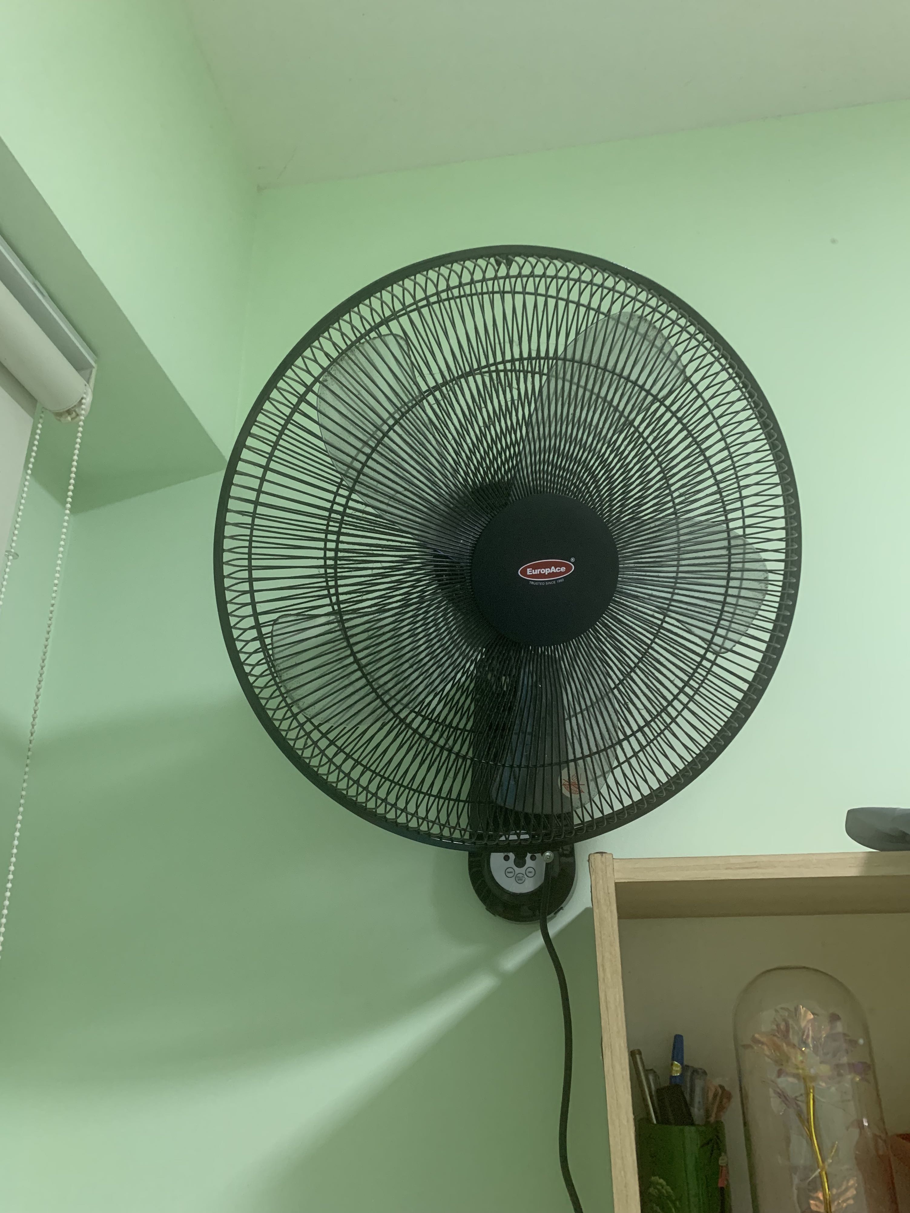 EuropAce 5- blades wall fan with remote control, TV & Home Appliances ...