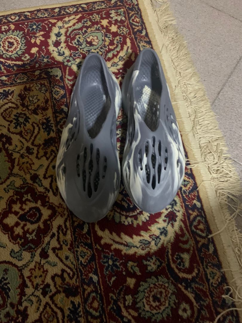 Foam Runners MXT moon Grey, Men's Fashion, Footwear, Sneakers on Carousell