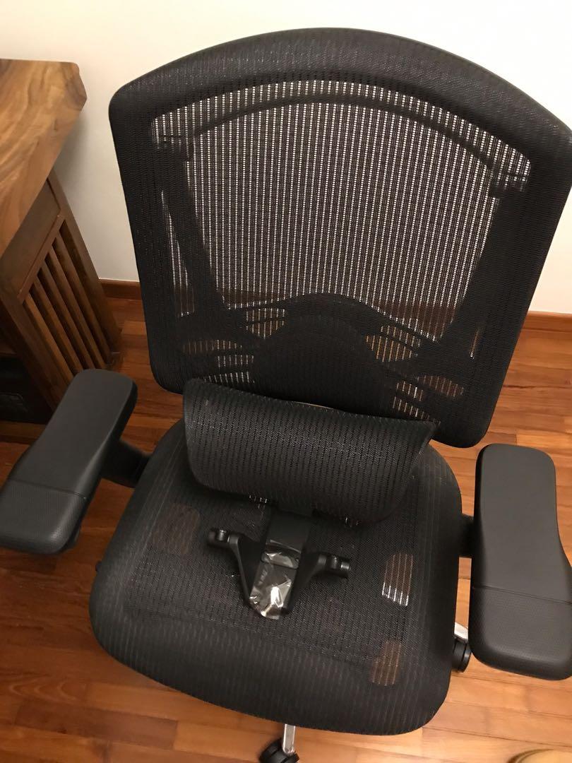 Secretlab's Neue Chair w. Headrest (Like new), Furniture & Home Living ...