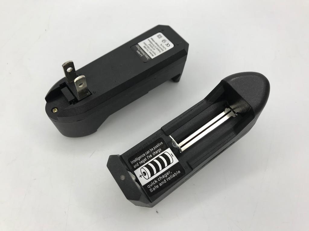 UNIVERSAL BATTERY CHARGER SINGLE SLOT LI-ION, TG-088 AC 100-240V, 3.7V ...