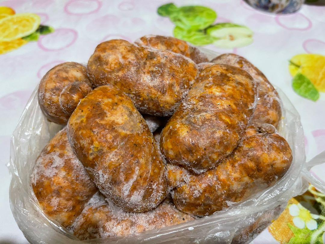 ZAMBALES GARLIC LONGGANISA BEST TASTING, Food & Drinks, Chilled ...