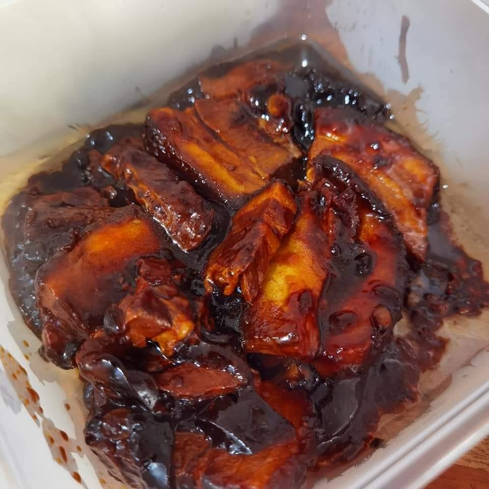 扣肉包 kou rou bao, Food & Drinks, Chilled & Frozen Food on Carousell