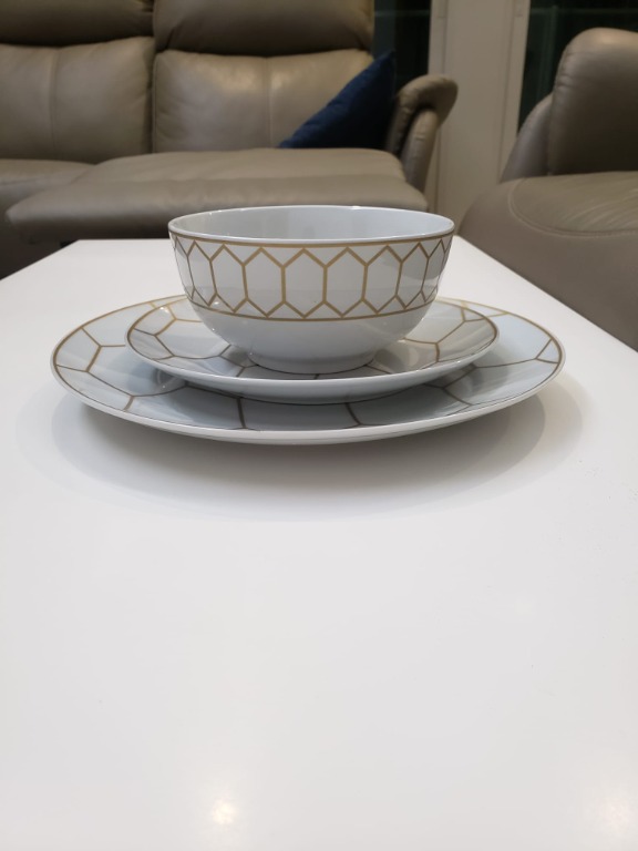 Porcelain Dinner Set from Spotlight (36 pieces), Furniture & Home ...